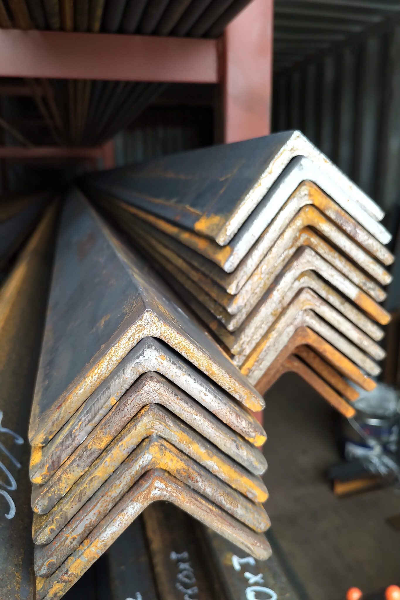 Winkelstahl ungleich 100x50x8mm S235JR - PAUL STAHL